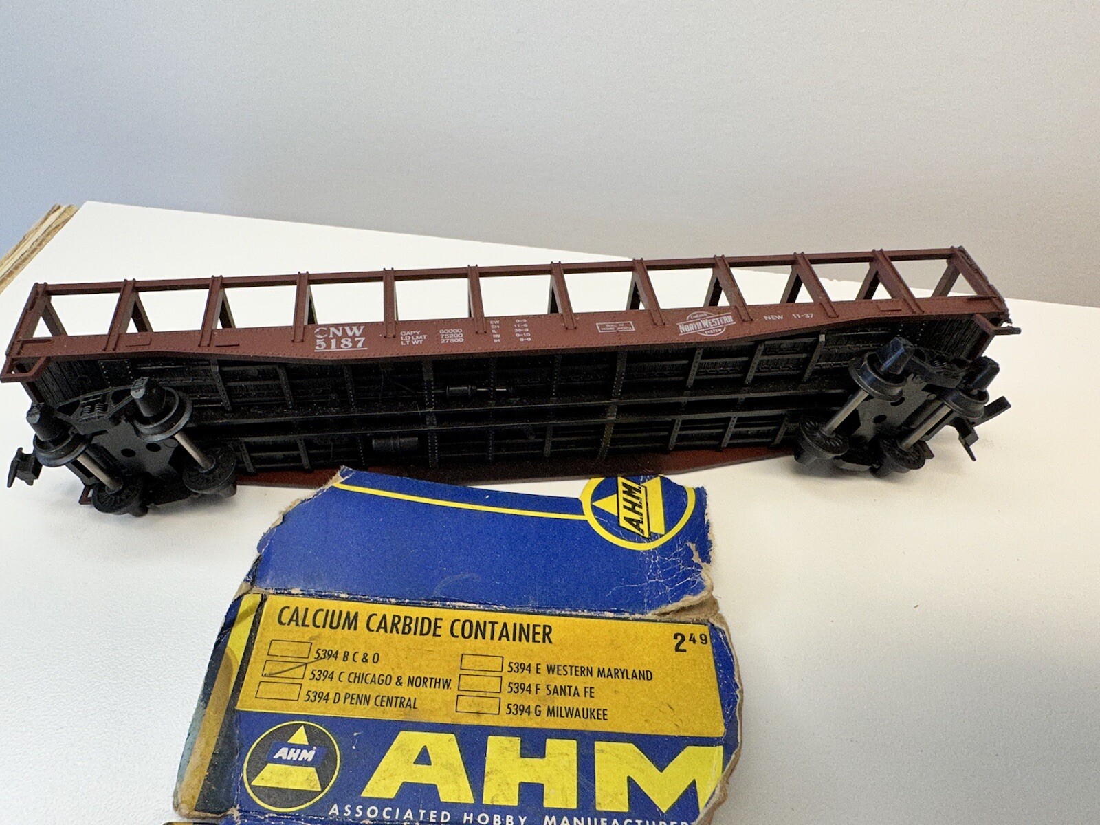 AHM CALCIUM CARBIDE CONTAINER CAR CNW MODEL RAILROAD EX COND. | eBay
