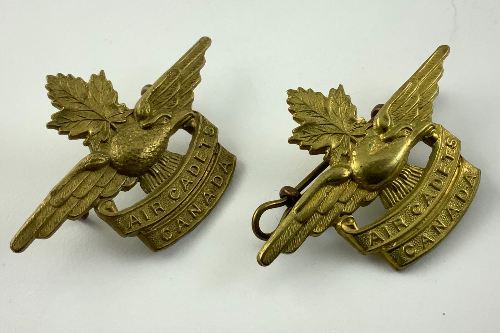 Air Cadets Canada Cap Badge RCAF Royal Canadian Airforce Lot of 2 BB507 ...