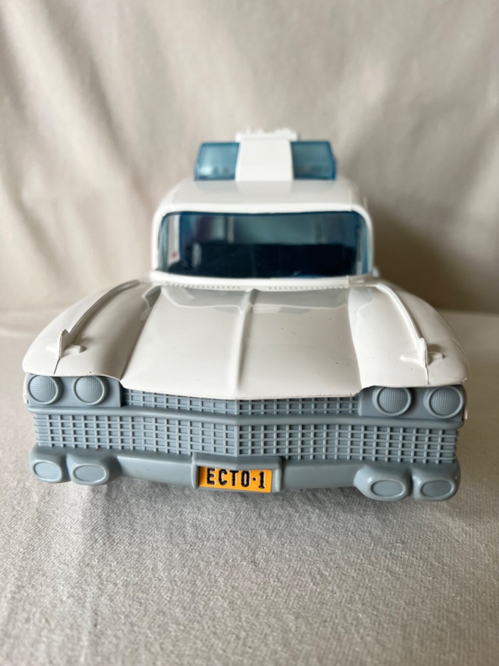 Vintage Kenner 1980's The Real Ghost Busters Action Figures And Ecto 1 ...