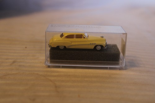 HO Scale Praline, 1950s Buick Limousine Yellow, #84701 | eBay