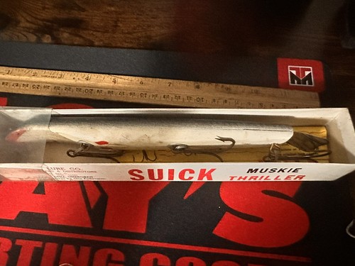 Suick 9” Muskie Musky Thriller Lure, New In Box | eBay