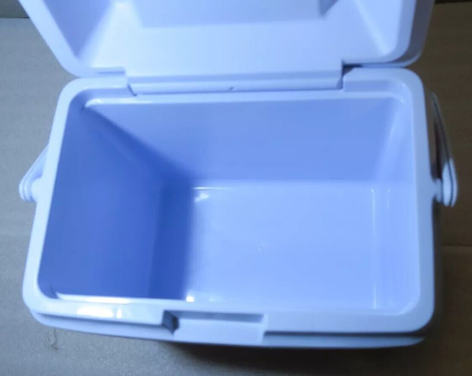 Rubbermaid 10 Qt Ice Chest Cooler Esky 9.5L Portable Lunch Box Chiller ...