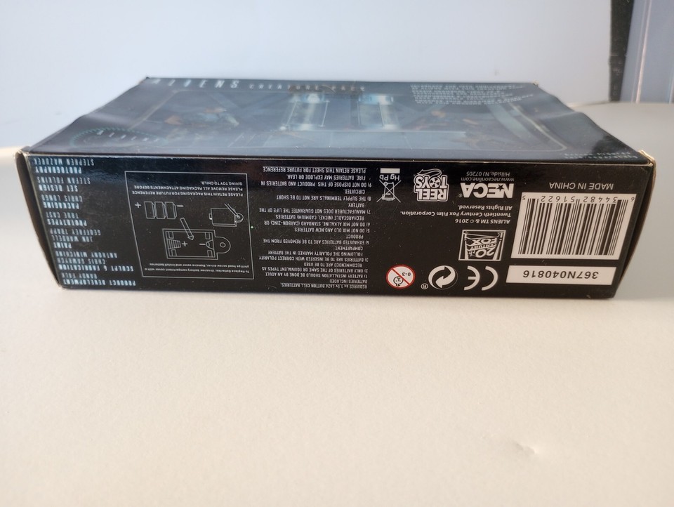 NECA Aliens Creature Pack Set Complete 2016 Authentic 30th Facehugger ...