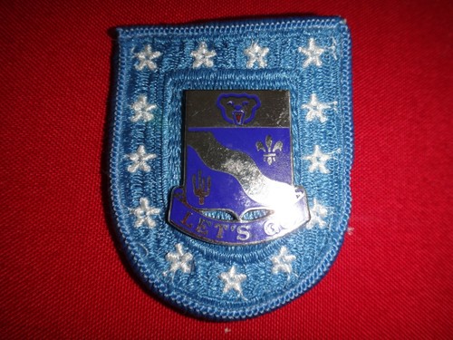 Armée Américaine 153rd Infanterie Regiment Unité Crest DUI Sur Béret ...
