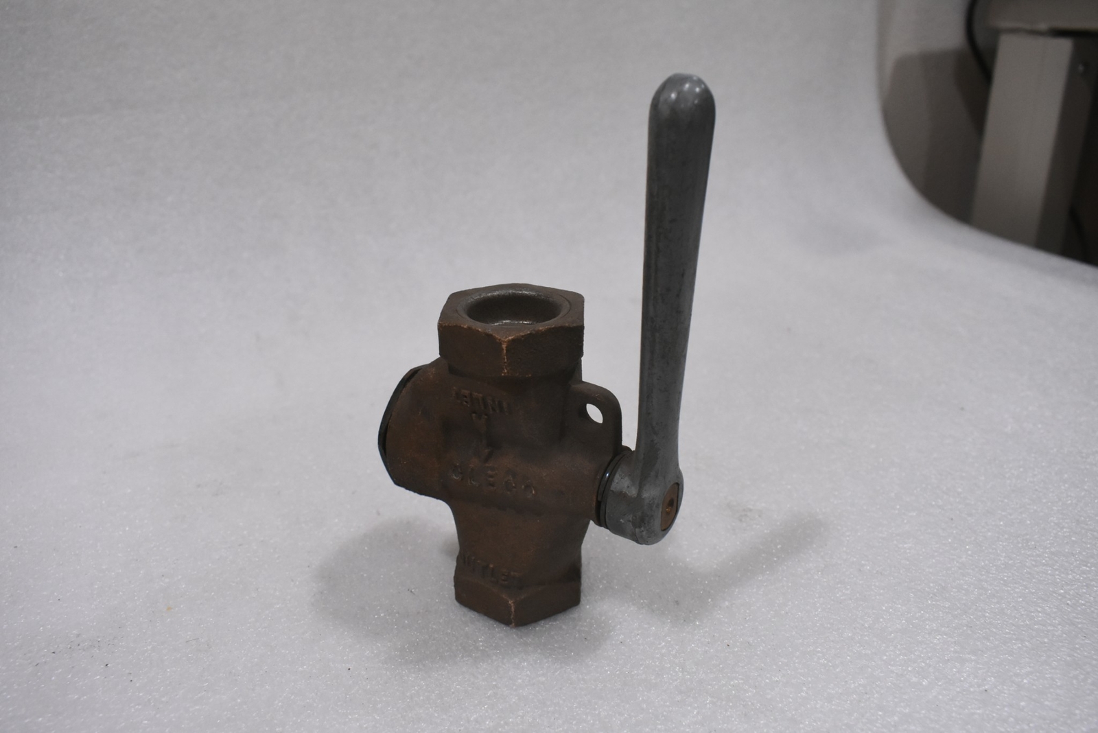 CLECO 1" BLEEDER TYPE VALVE 1" NPT INLET, 1" NPT OUTLET | eBay