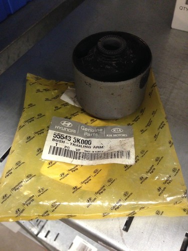555433K000 BUSH-TRAILING ARM, HYUNDAI OE | eBay