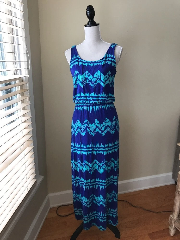 Tiffany Blue Chevron Pattern