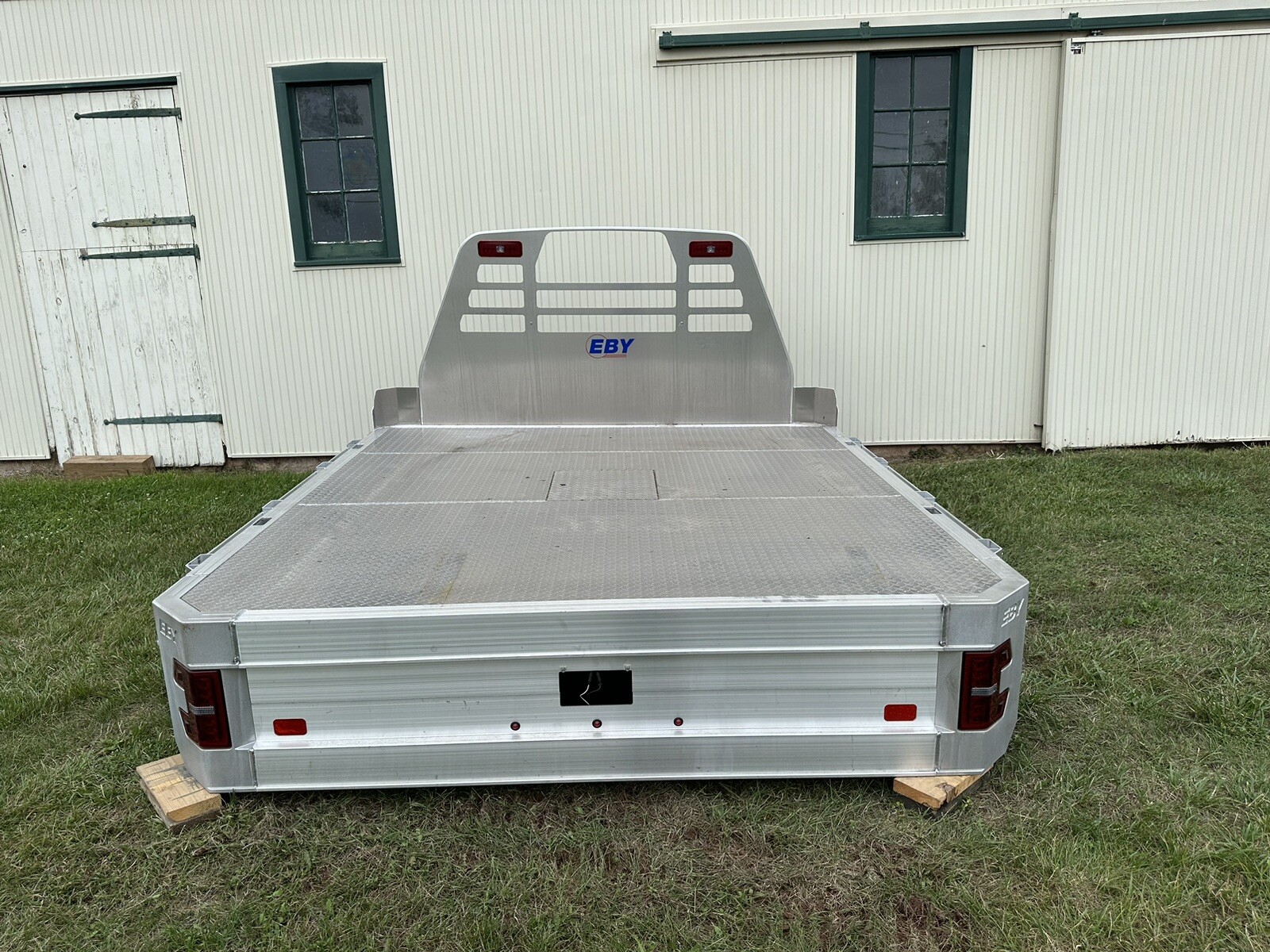 EBY ALUMINUM BIG COUNTRY FLATBED - 8'6" L x 101-1/4" W, 56" CA | eBay