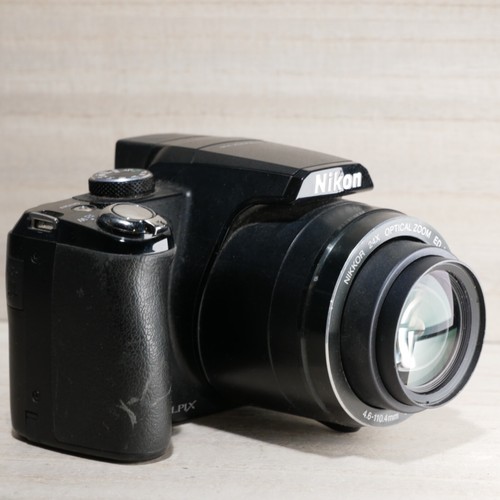 Nikon Coolpix P90 12MP Black Bridge 24X Zoom Digital Camera *GOOD ...