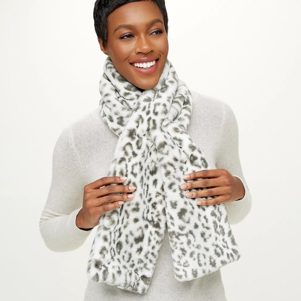 2026 New Convertible Scarf with Hidden Zipper Pocket for Cell Phone ...