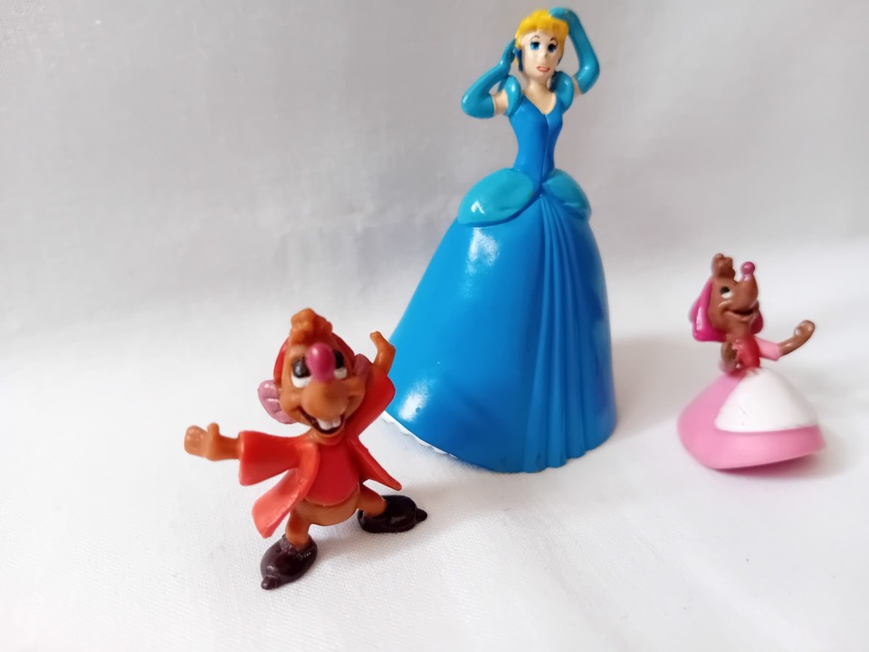 Vintage DISNEY Cinderella 2 Mice Mouse Perla & Gus Minature Figures ...