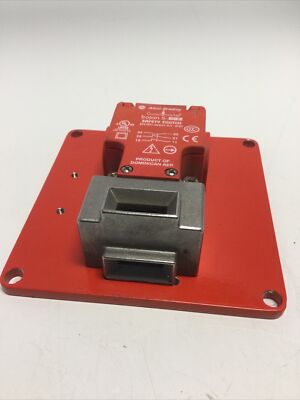 USED, ALLEN BRADLEY EN/IEC 60947-5-1, IP67, TROJAN 5 SAFETY SWITCH. (6H ...