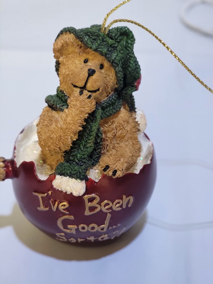 Boyds Collection 2005 I’ve Been Good Santa Holiday Ornament Figure w ...