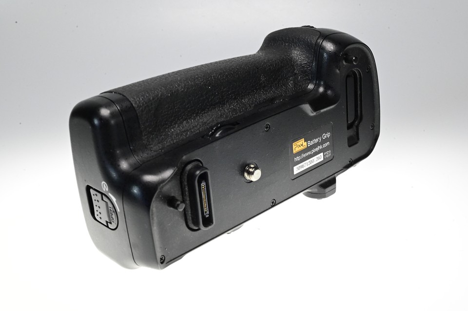 MISC Battery Grip for Nikon D500 MB-D17 #G147 | eBay