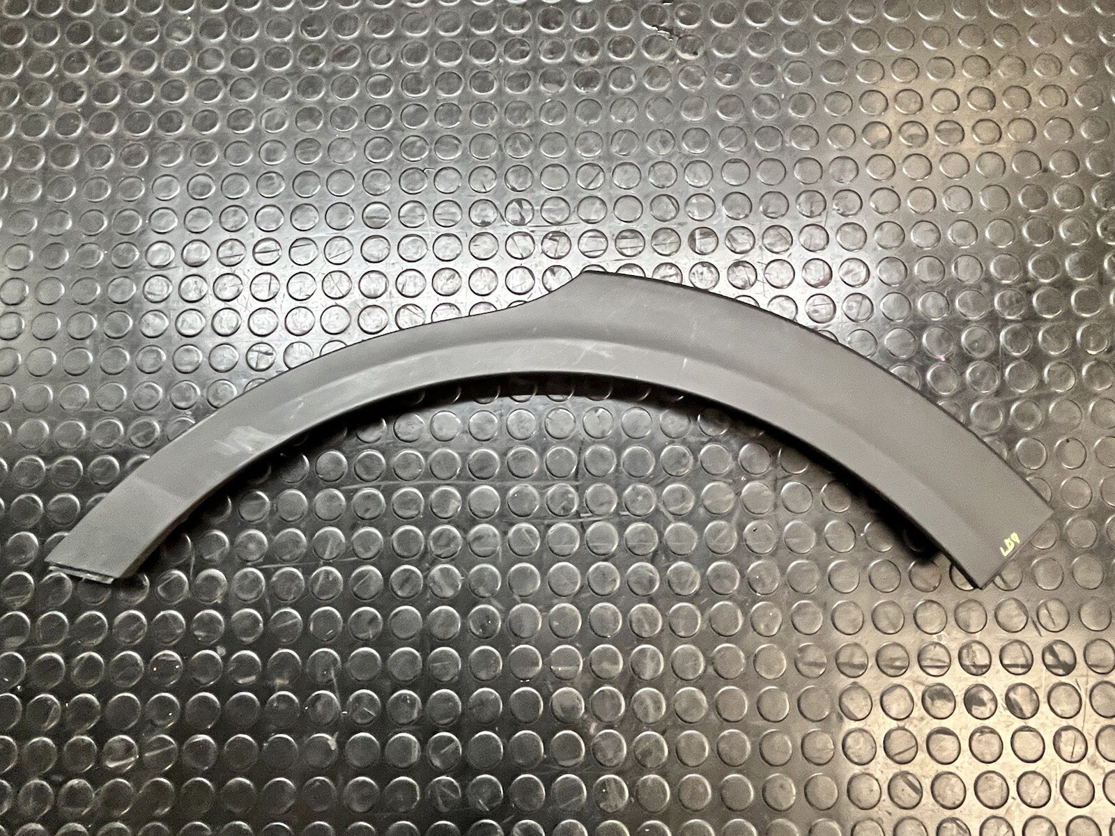 GENUINE KIA STONIC REAR WHEEL ARCH TRIM LEFT LH N/S 87743-H8400 2017 ...