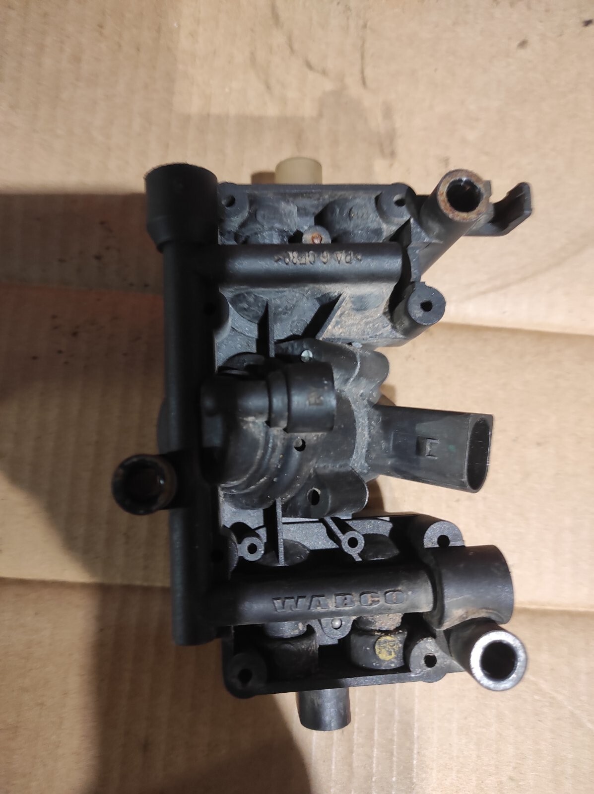 Genuine BMW E53 X5 Rolls-Royce Phantom Solenoid Valve Unit For Air ...