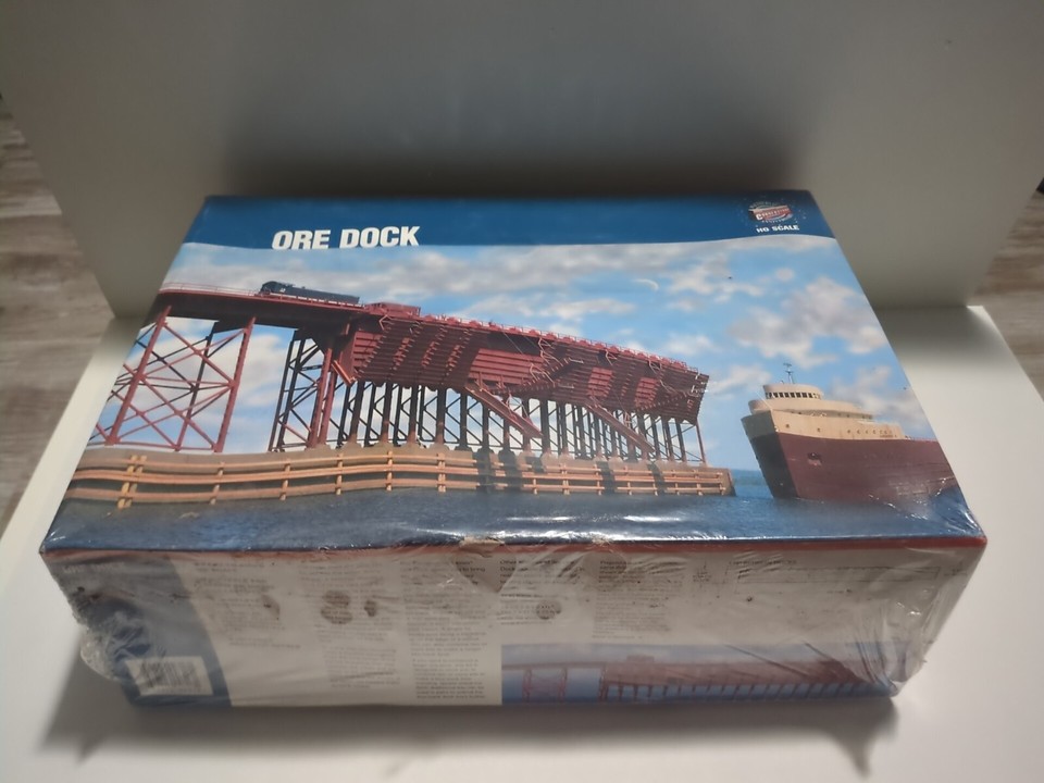 Walthers 933-3065 HO Ore Dock Cornerstone Series Structure Kit ...