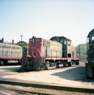SP Southern Pacific ALCO C-415 Locomotive #2401 - Vintage Railroad ...