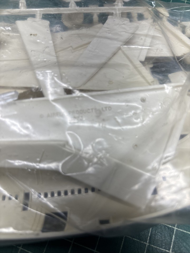 1975 Airfix 1/144 Airbus A300 Model Kit (No Box/Decals/Instruction ...