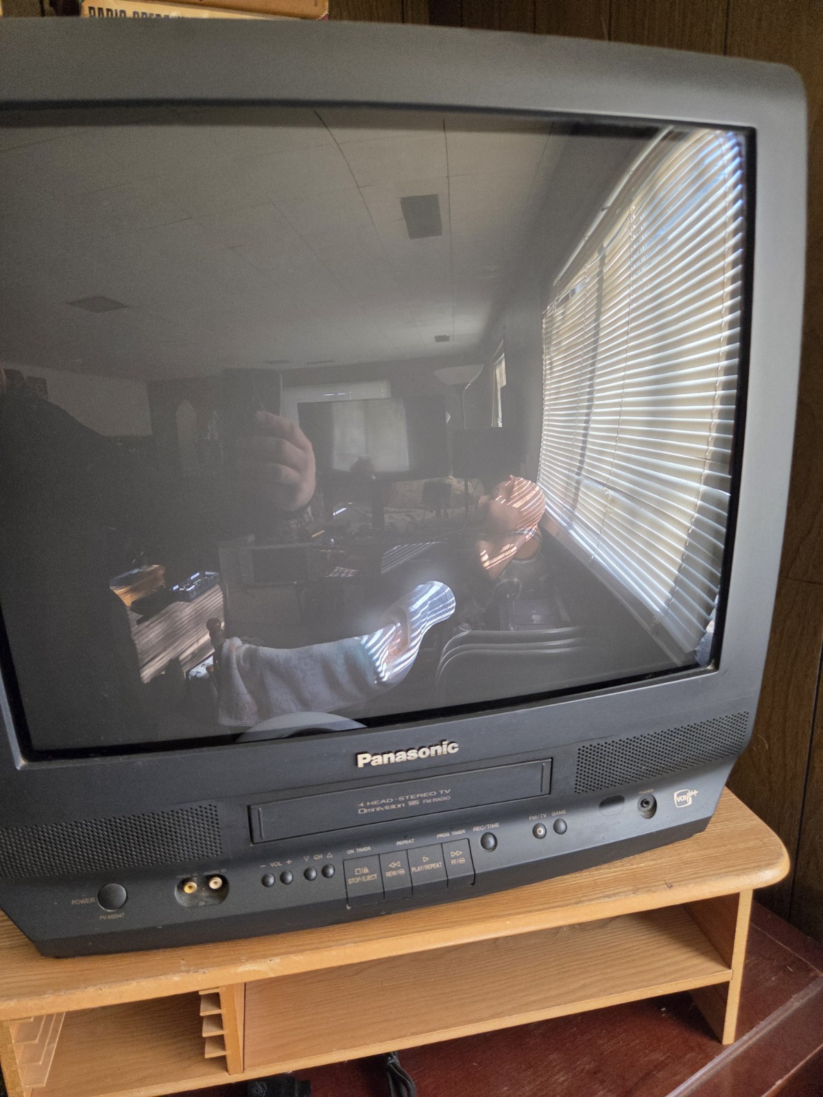 Vintage 1999 Panasonic PV-M2079 20" CRT TV VCR VHS Combo Retro Gaming w ...