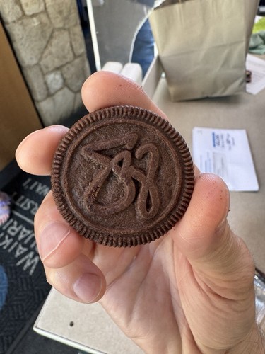 Selena Gomez Signed Oreo Cookie x1 Single Cookie Rare Unlock Song | eBay