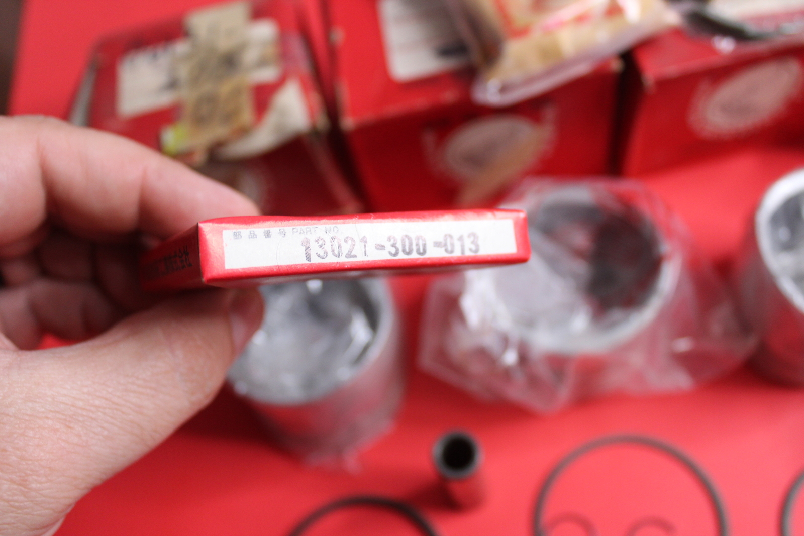 NOS GENUINE HONDA STANDARD PISTON KIT QTY: 4 OEM PART# 06131-300-000 | eBay