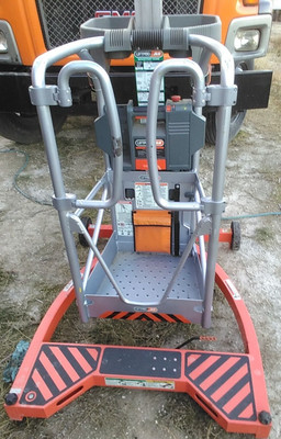 JLG Personal lift LiftPod FS80 Series in working condition, missing ...