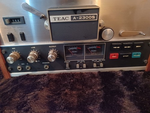 Teac a-2300S Stereo Reel to Reel Tape Deck Recorder- "POWERS ON and ...