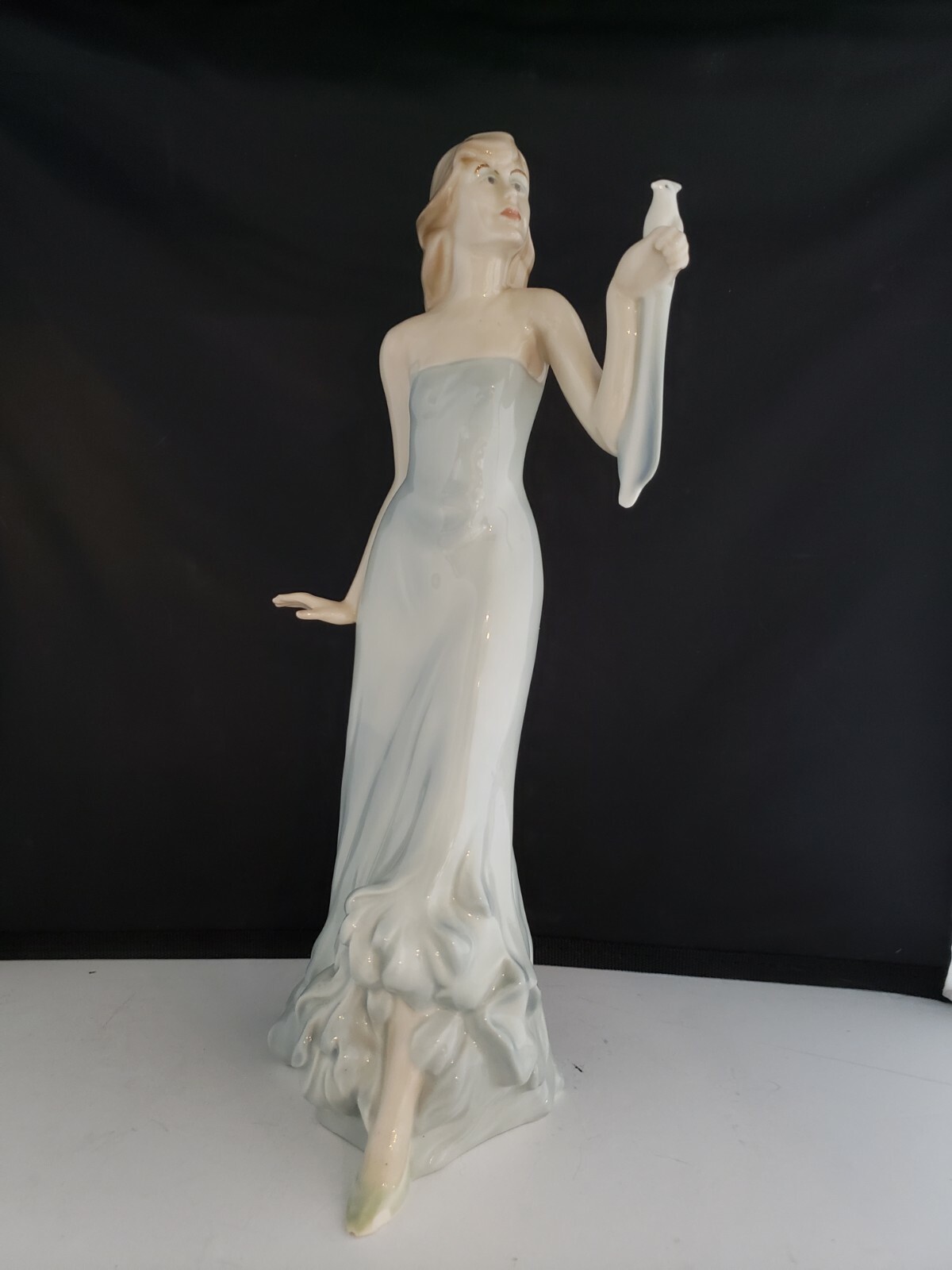 Adrian Hughes 1985 Royal Doulton HN3055 Elegance CLAUDINE Figurine 12"h ...