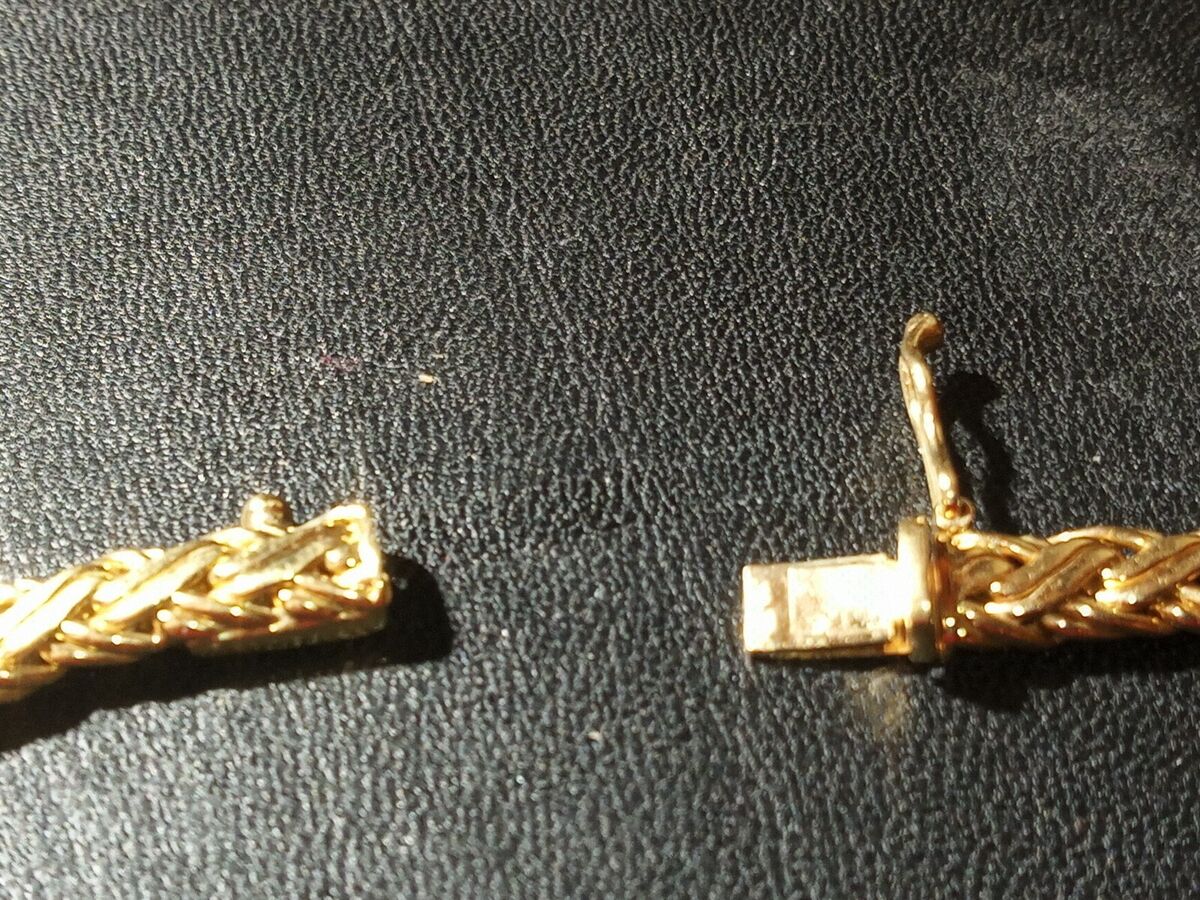 Tiffany Co 750 Vintage Double Wheat 18 K Gold Stamped And Tiffany Co 750 Vintage Double Wheat 18 K Gold Stamped And