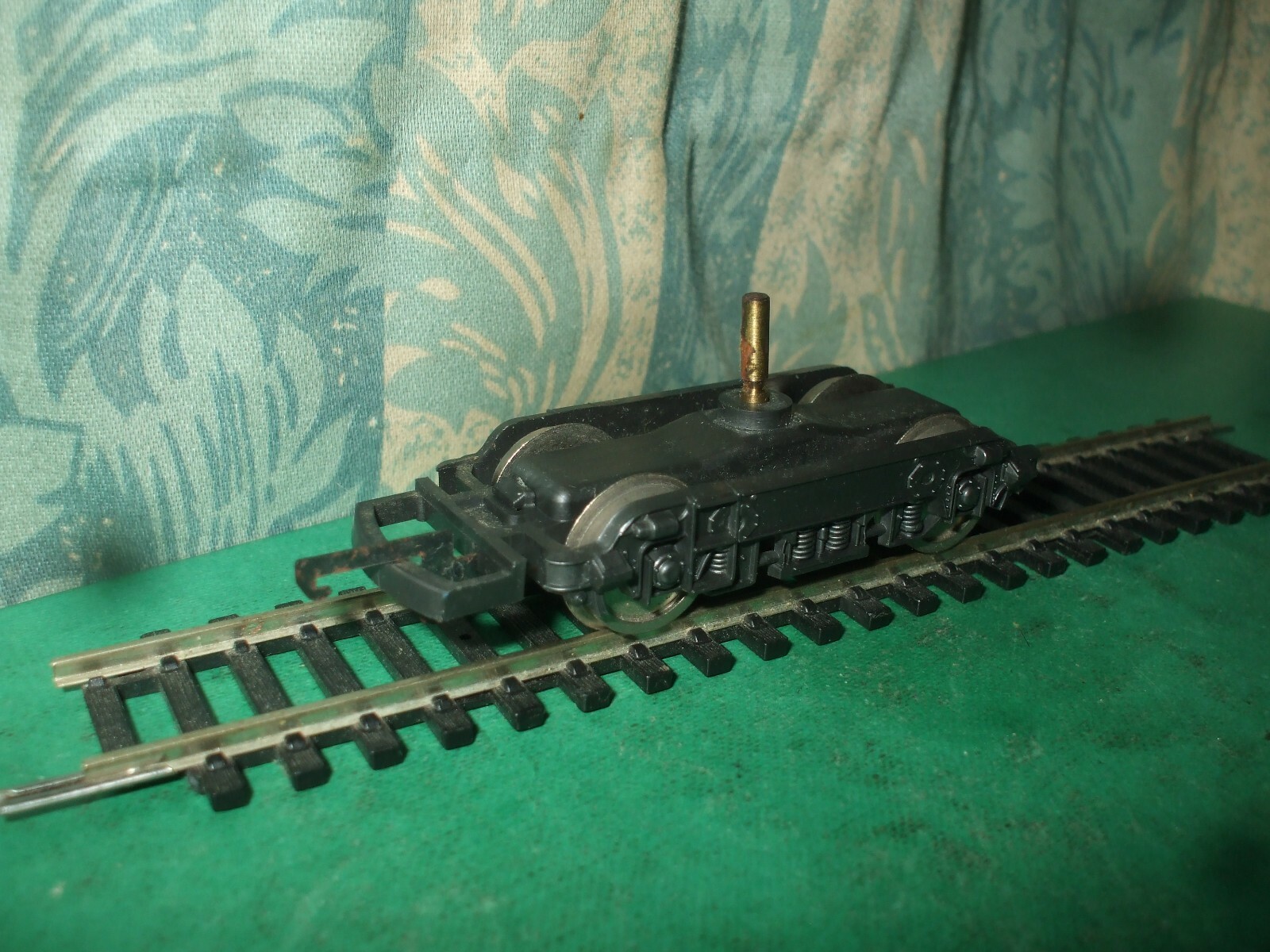 LIMA CLASS 33 UNPOWERED BOGIE ONLY - No.1 | eBay UK