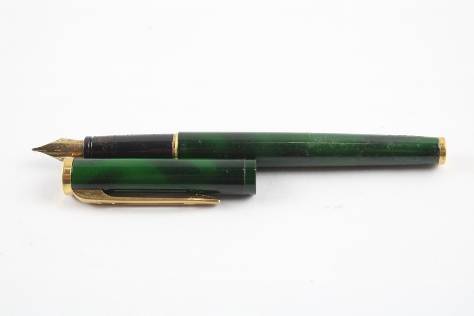 Vintage Waterman Preface Fountain Pen Writing 18ct Gold Nib Green ...