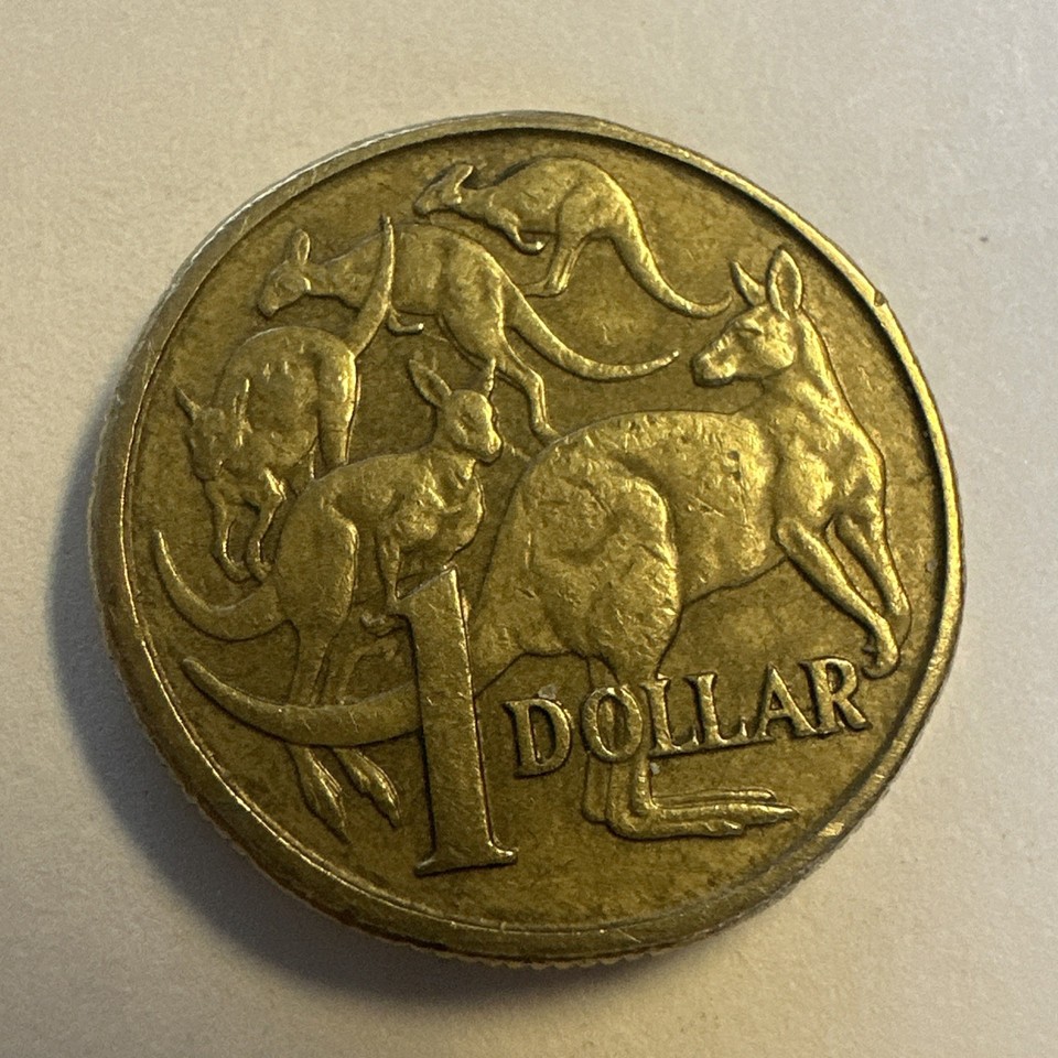 RARE 1984 AUSTRAILIA ONE DOLLAR QUEEN ELIZABETH II MOB OF 5 KANGAROOS ...
