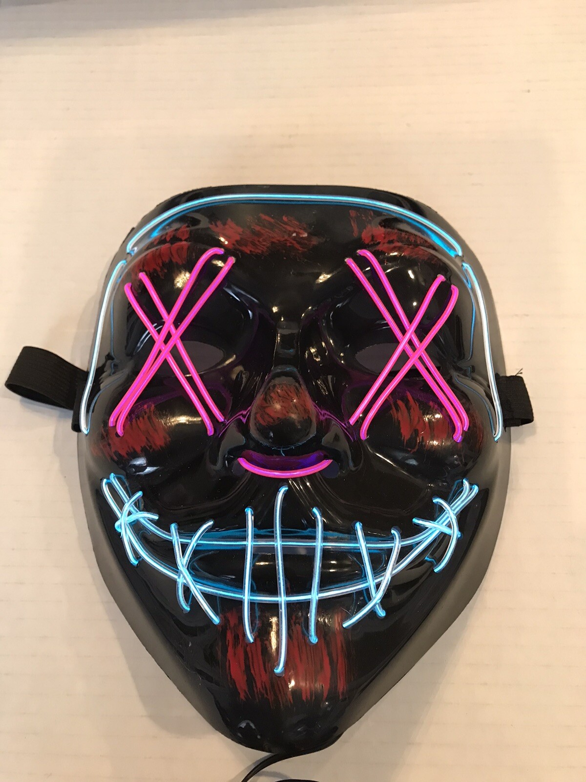 Led face mask lights up great. - Gem