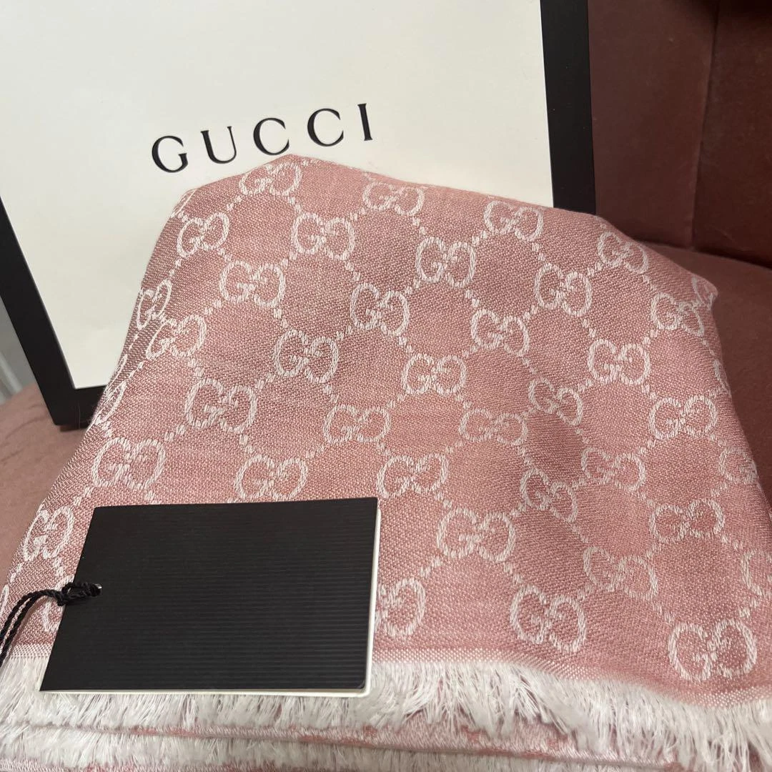 Pink Gucci Pattern