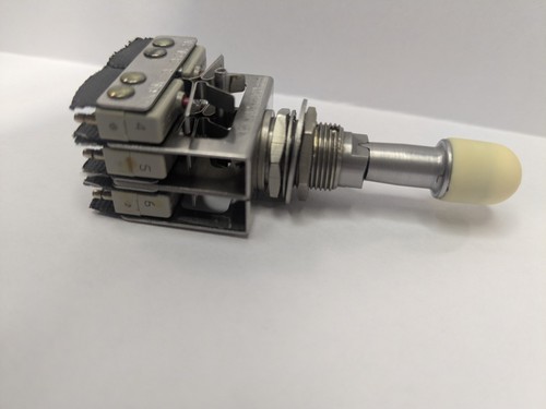 Honeywell 66AT22-7E Toggle Switch – 6PDT, 3-Position, 7A / 28VDC | eBay