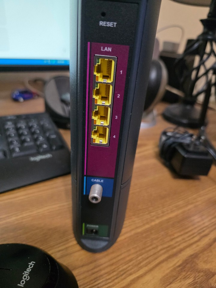 ARRIS G34 SURFboard DOCSIS 3.1 Gigabit Cable Modem and AX3000 Wi-Fi 6 ...