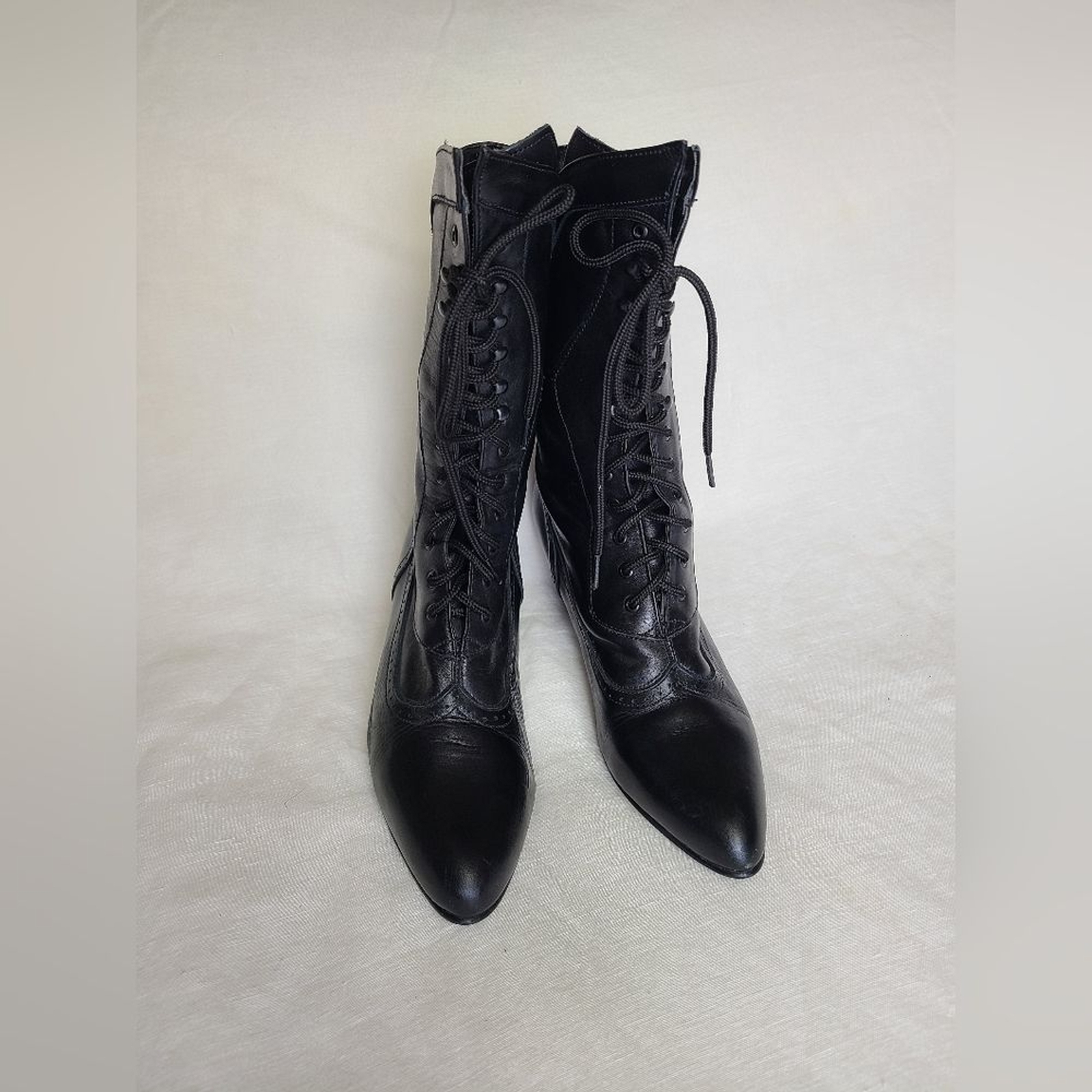 Oak Tree Farms Victorian Lace Up Leather Boots In Bla… - Gem