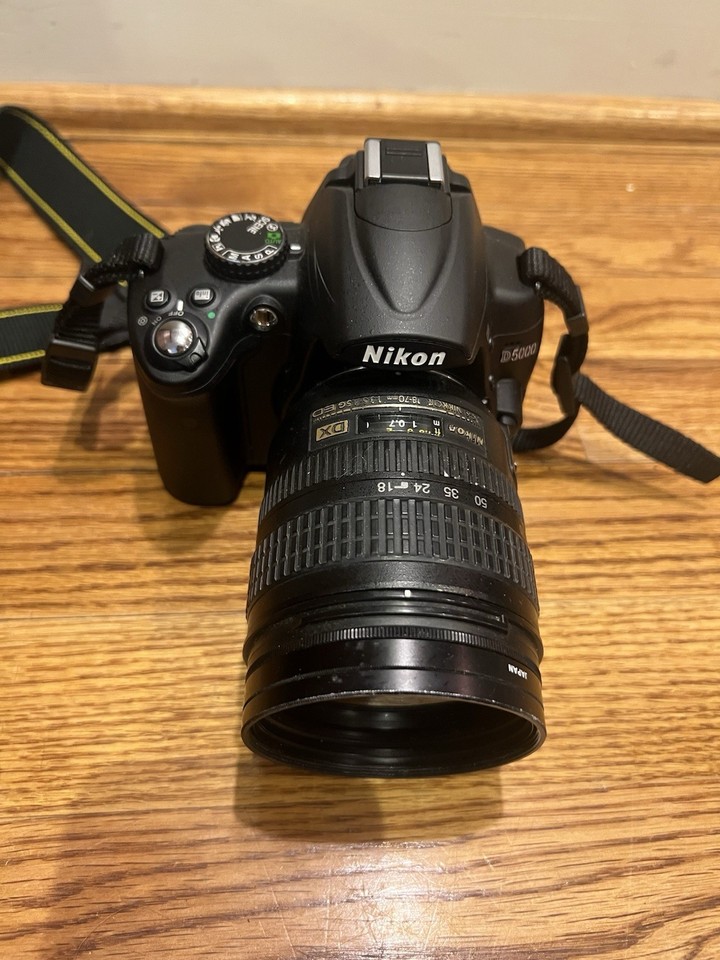 Nikon D5000 Digital Camera + DX SWM ED IF Aspherical 067 Lens ...