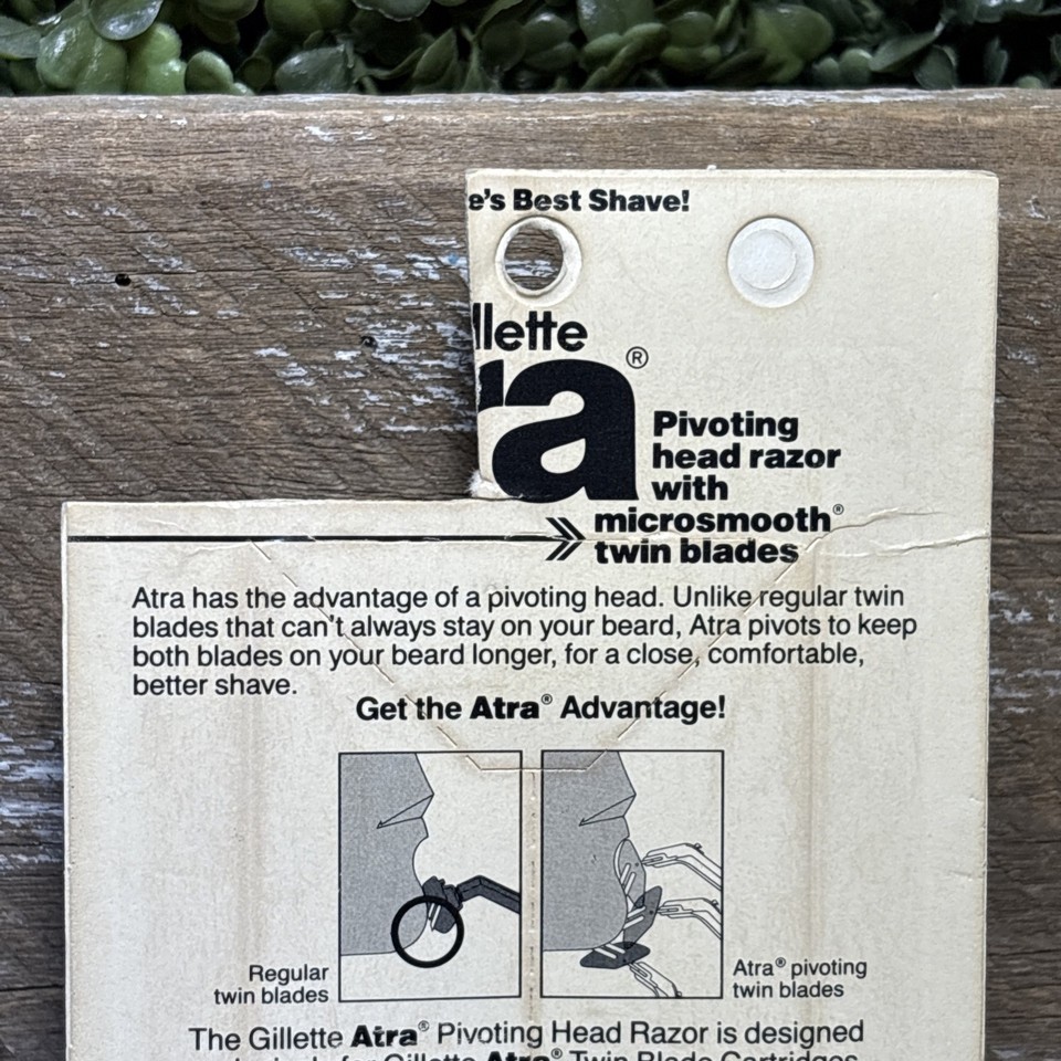 Gillette Atra Metal Razor w/2 Shaving Cartridges Twin Blade Pivoting ...