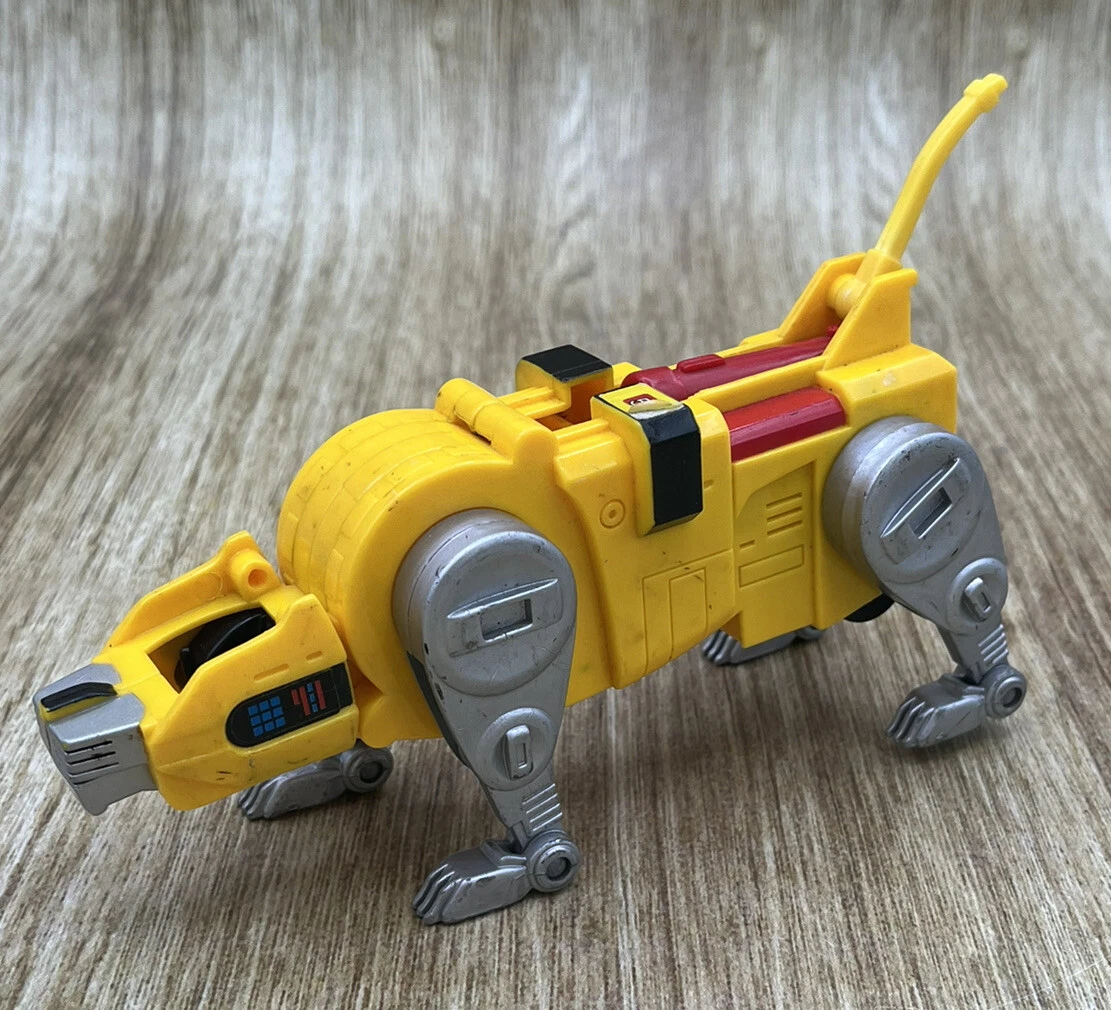 Voltron Force Yellow Lion