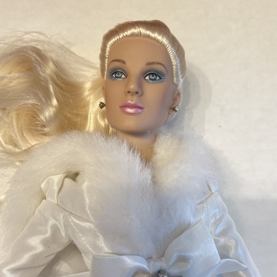 2008 Tonner 16" SNOW QUEEN LE500 | eBay