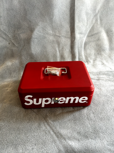 FW17 Supreme lock box red metal + 2 keys | eBay