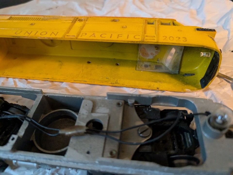 Lionel Postwar Alco FA 2023 Union Pacific Yellow non-power (dummy ...