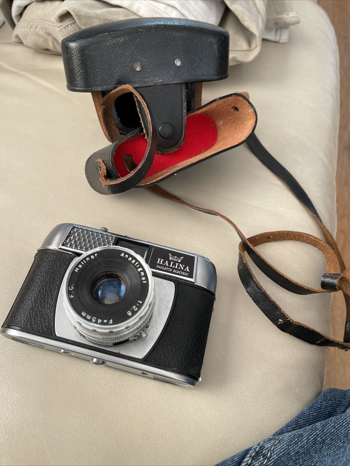 HALINA PAULETTE ELECTRIC 35MM CAMERA WITH LENS | eBay