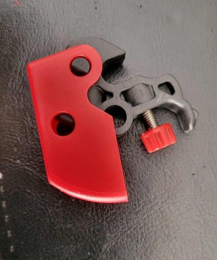 LOT OF 12 --Master Lock S2394 Miniature Circuit Breaker Lockout | eBay