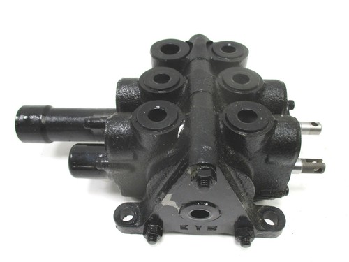 70726-61114 GENUINE OEM KUBOTA VALVE ASSEMBLY BF300 BF300-A FRONT ...