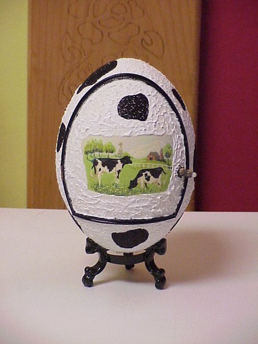 Real Rhea Egg Holstein Dairy Farm Cow Calf Collectible Hagen Renaker ...