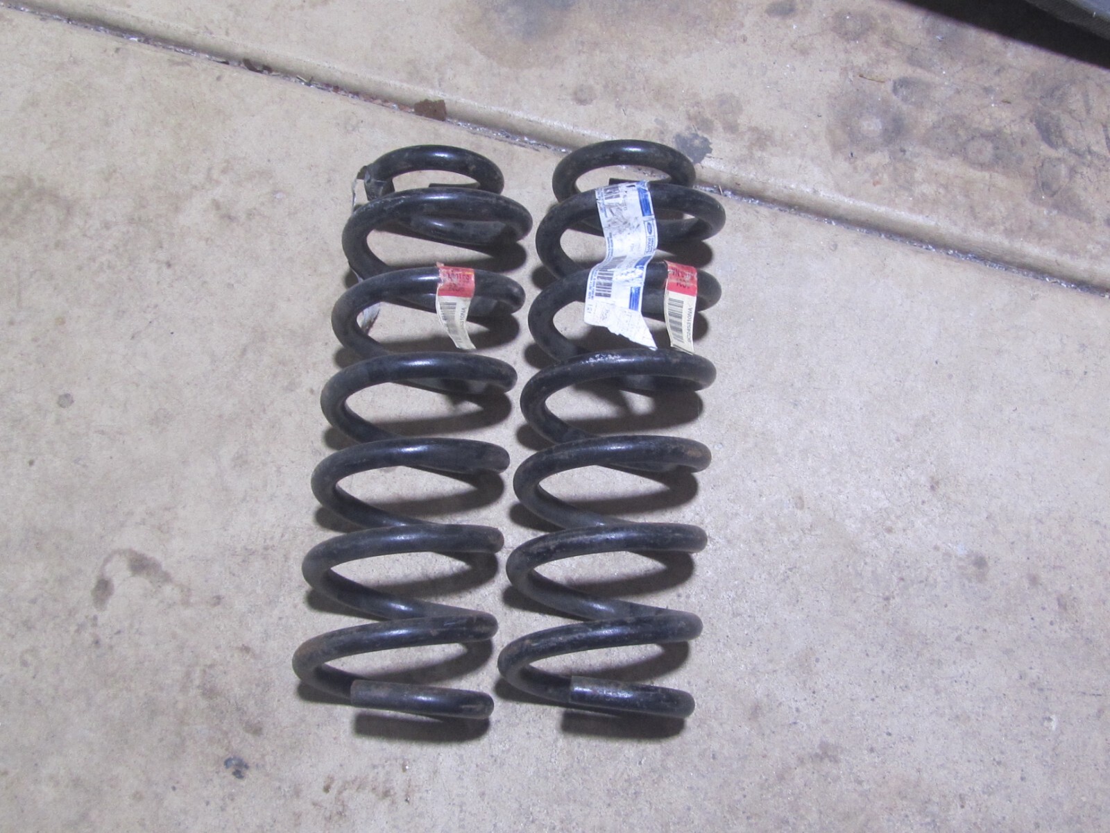 Genuine OEM Ford Coil Spring SET 9C2Z-5310-N | eBay