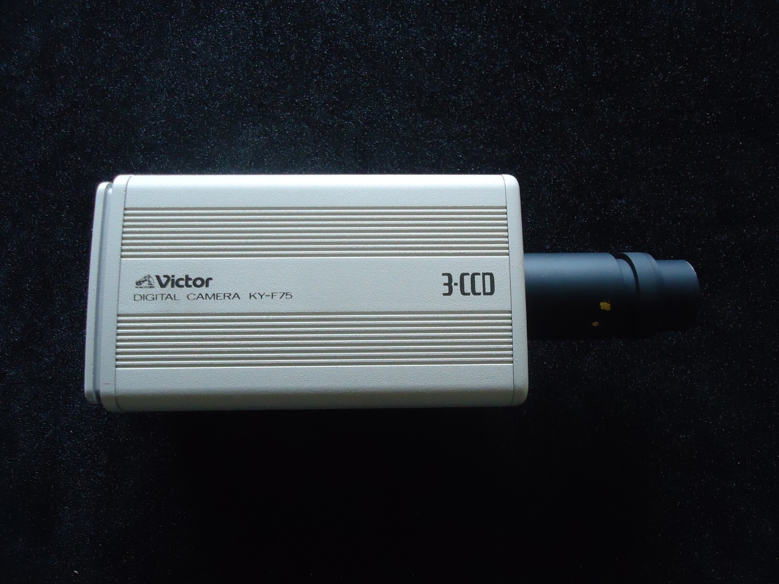 Victor KY-F75 DC12V 12W Digital Camera 3-CCD. Kyocera optec. co. Made ...